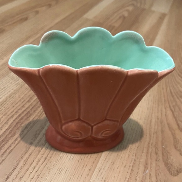 Accents | Vintage 195s Red Wing Vase B1399 | Poshmark